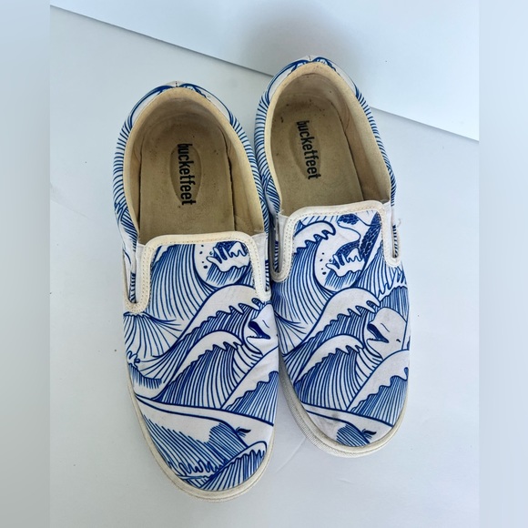 bucketfeet | Shoes | Bucket Feet Blue And White Wave Design | Poshmark